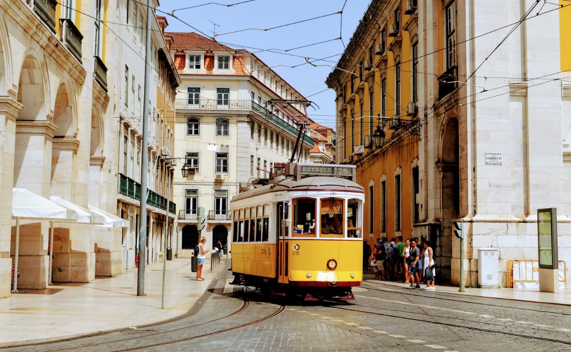 How To Visit Portugal On A Budget: The Most Affordable Airlines ...